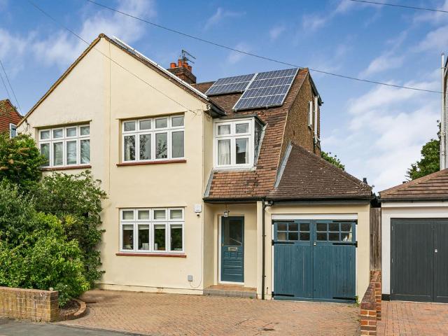 4 bedroom semi detached house for sale