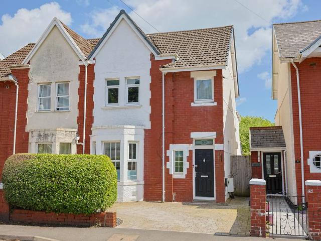 4 bedroom semi detached house for sale