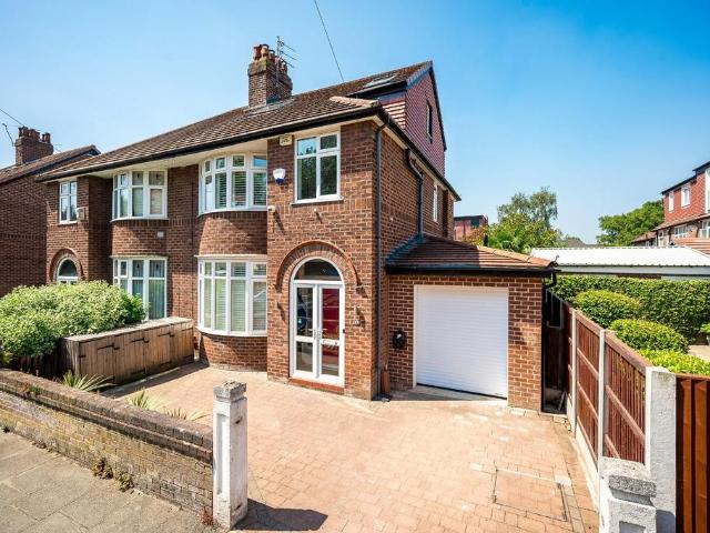 4 bedroom semi detached house for sale