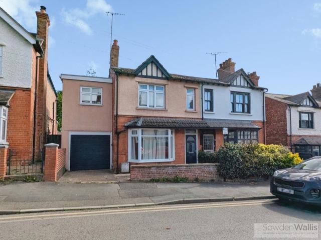 4 bedroom semi detached house for sale