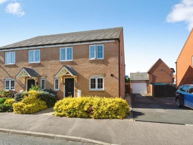 4 bedroom semi detached house for sale