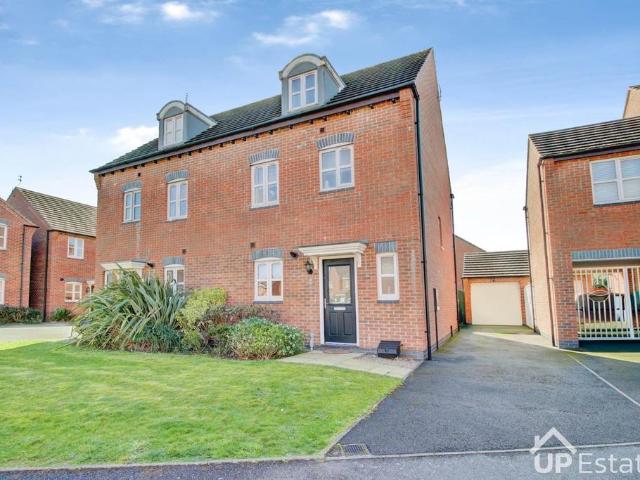 4 bedroom semi detached house for sale