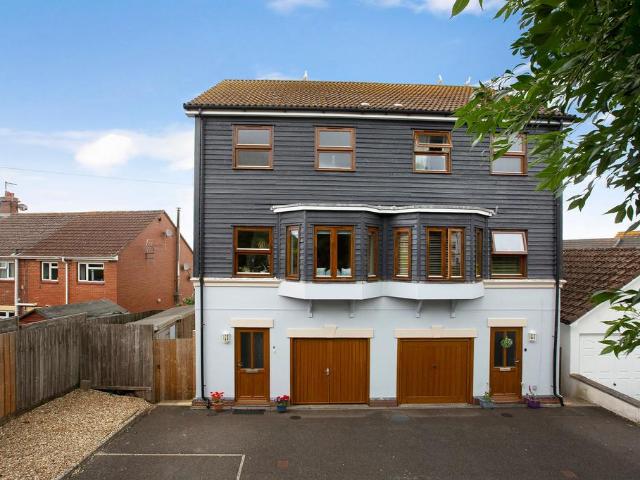 4 bedroom semi detached house for sale