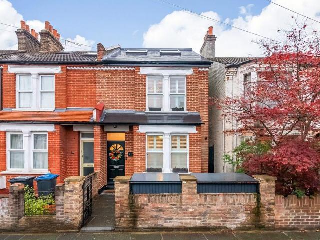 4 bedroom semi detached house for sale