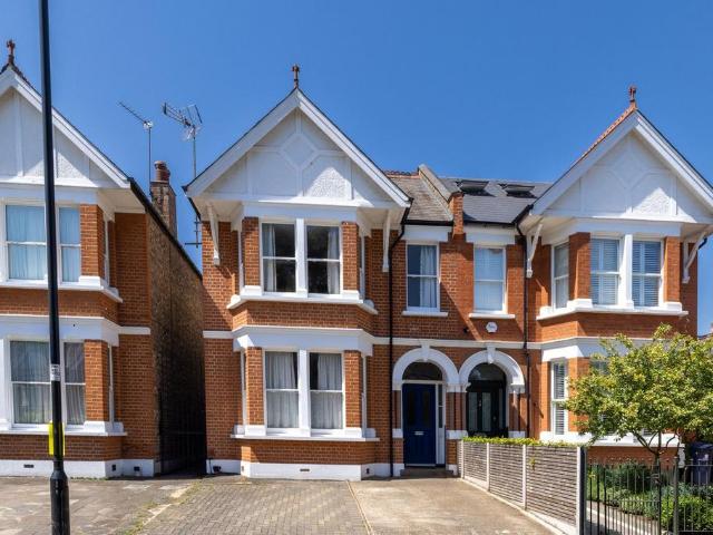 4 bedroom semi detached house for sale