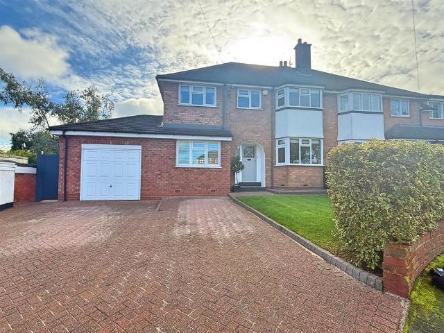 4 bedroom semi detached house for sale