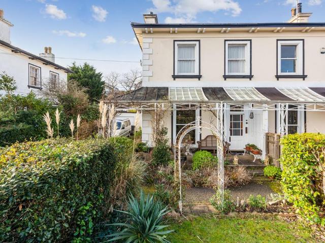 4 bedroom semi detached house for sale