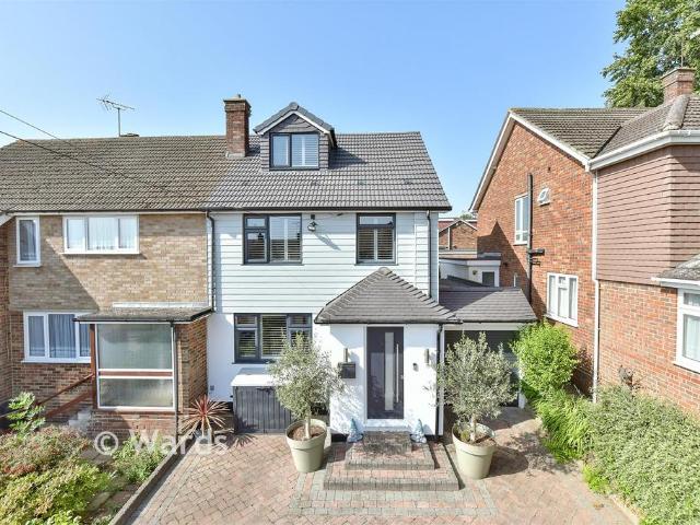 4 bedroom semi detached house for sale