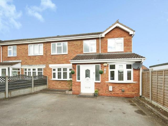 4 bedroom semi detached house for sale