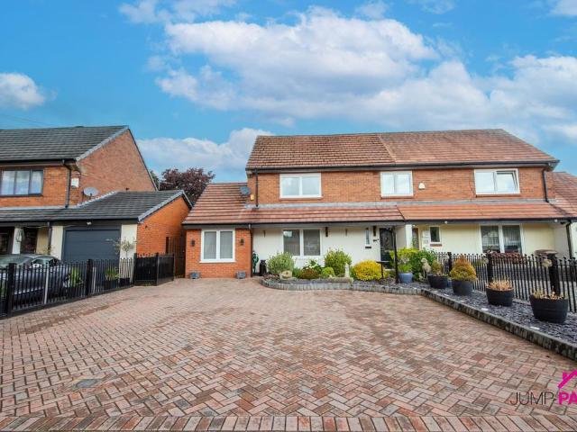4 bedroom semi detached house for sale