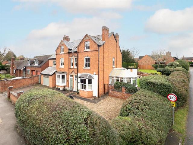4 bedroom semi detached house for sale