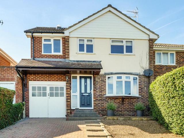 4 bedroom semi detached house for sale