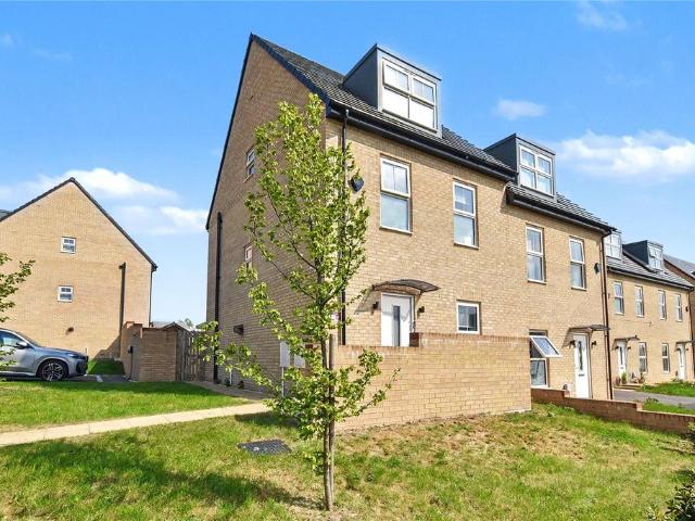 4 bedroom semi detached house for sale