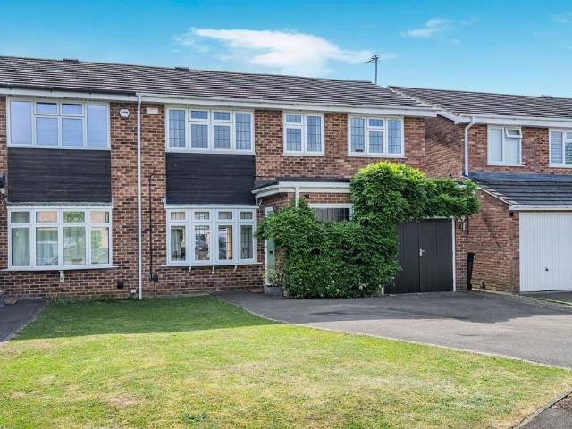 4 bedroom semi detached house for sale