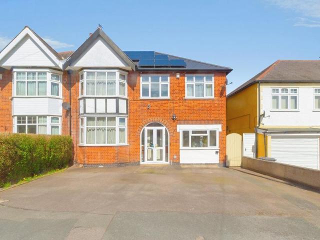4 bedroom semi detached house for sale
