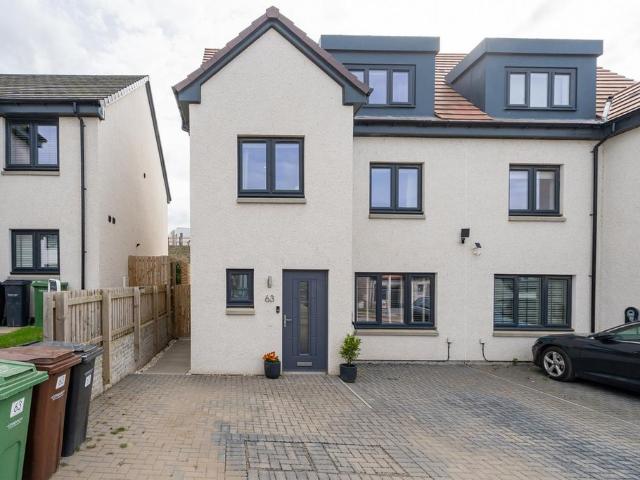 4 bedroom semi detached house for sale