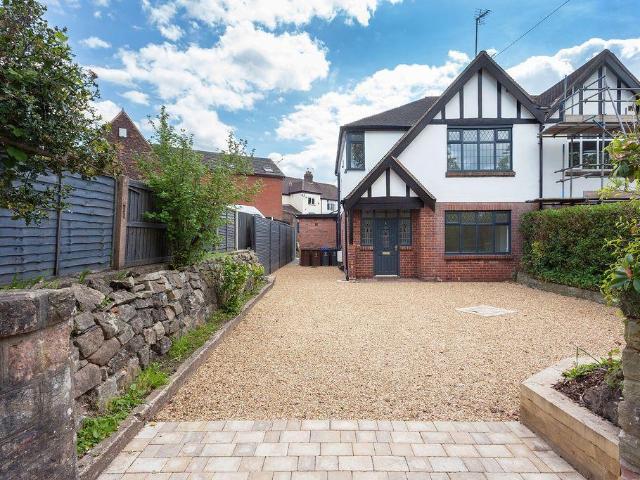 4 bedroom semi detached house for sale