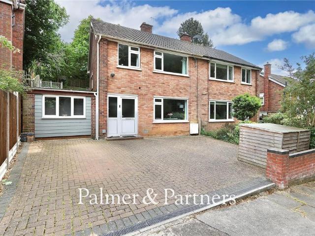4 bedroom semi detached house for sale