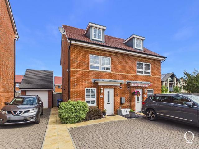 4 bedroom semi detached house for sale