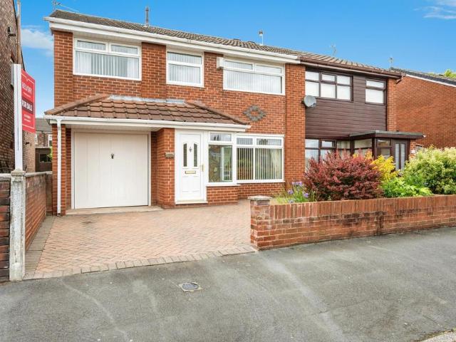 4 bedroom semi detached house for sale