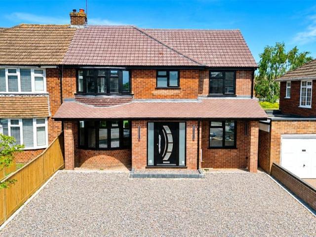 4 bedroom semi detached house for sale