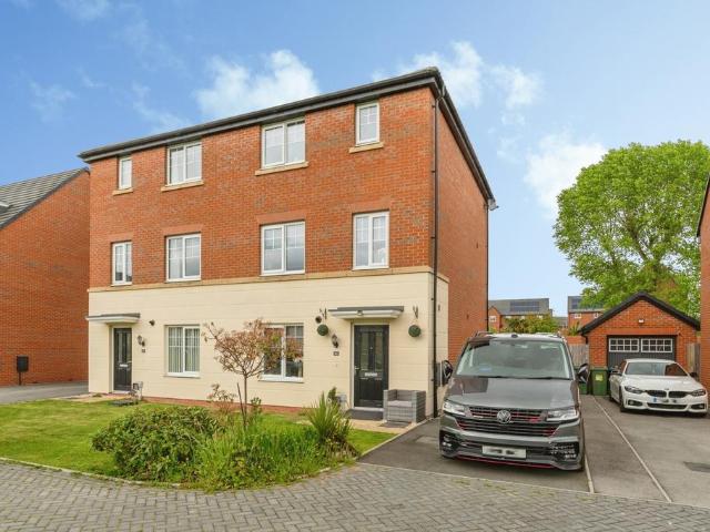 4 bedroom semi detached house for sale