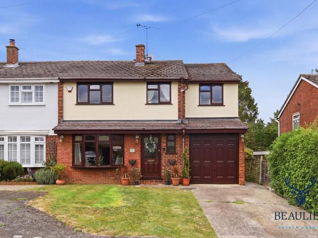 4 bedroom semi detached house for sale