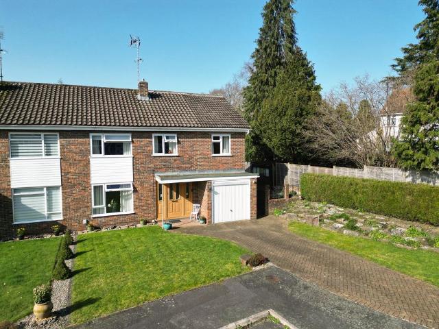 4 bedroom semi detached house for sale