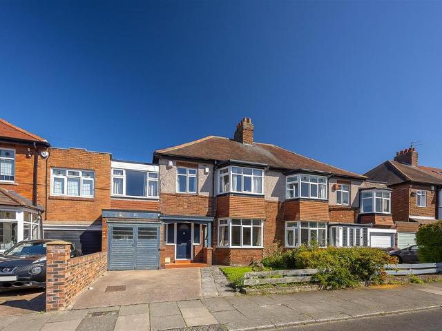 4 bedroom semi detached house for sale