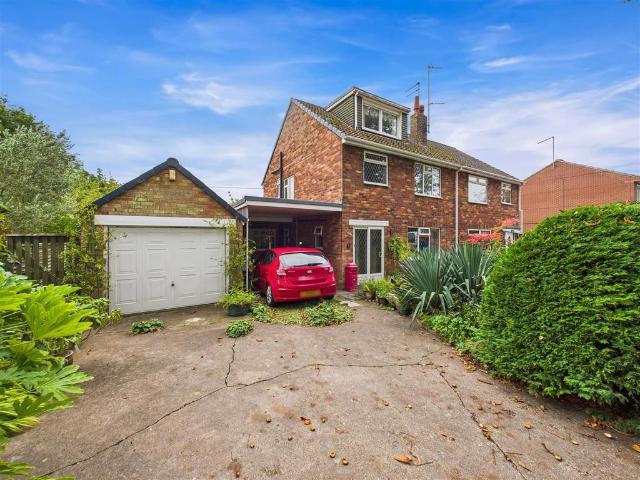 4 bedroom semi detached house for sale