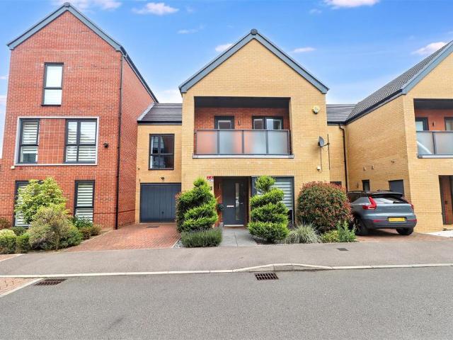 4 bedroom semi detached house for sale