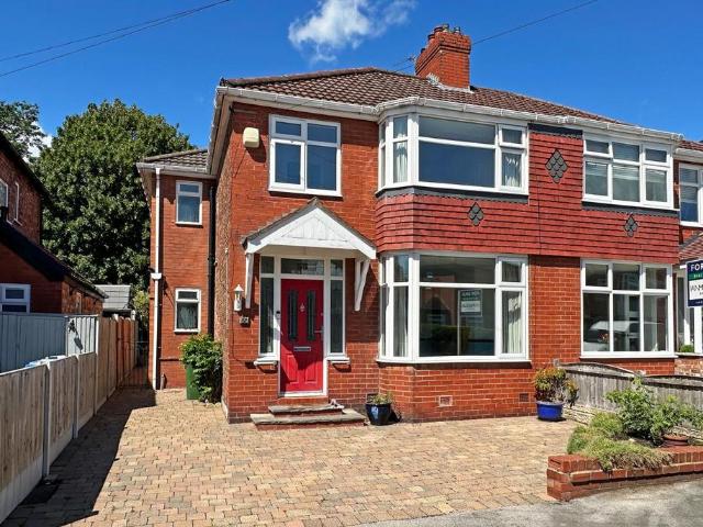 4 bedroom semi detached house for sale