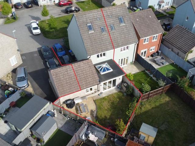4 bedroom semi detached house for sale