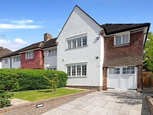 4 bedroom semi detached house for sale