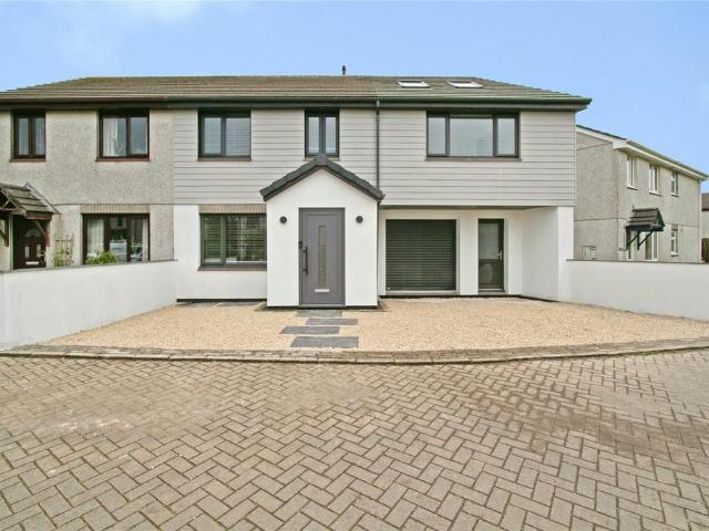 4 bedroom semi detached house for sale