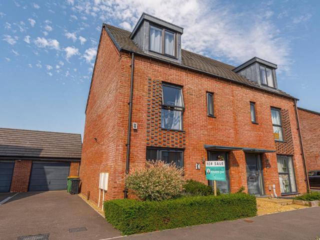 4 bedroom semi detached house for sale