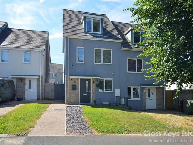 4 bedroom semi detached house for sale
