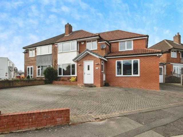 4 bedroom semi detached house for sale