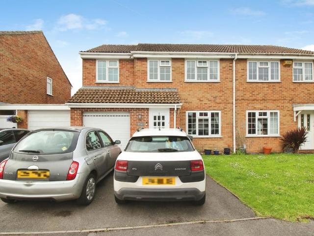 4 bedroom semi detached house for sale