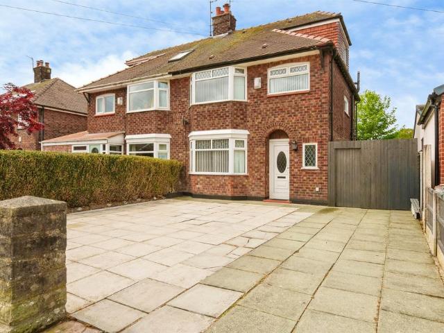 4 bedroom semi detached house for sale