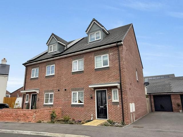 4 bedroom semi detached house for sale