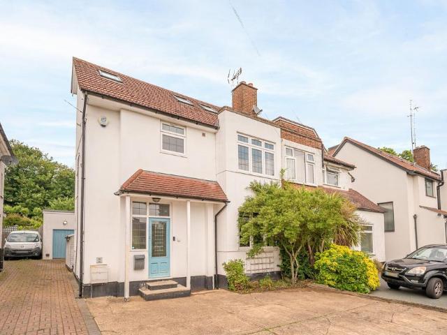 4 bedroom semi detached house for sale