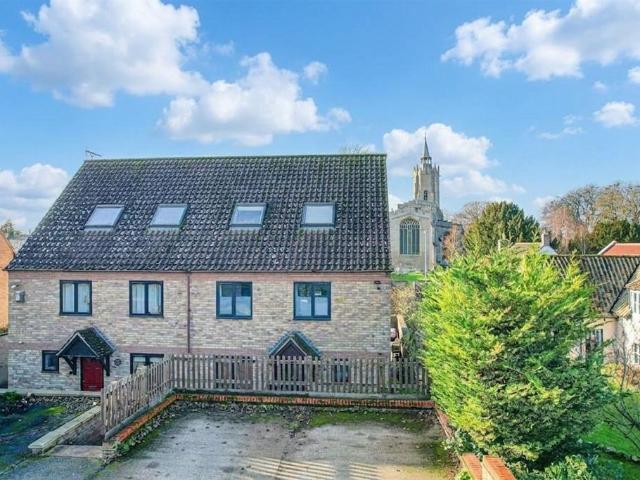4 bedroom semi detached house for sale