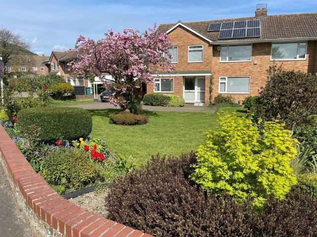 4 bedroom semi detached house for sale
