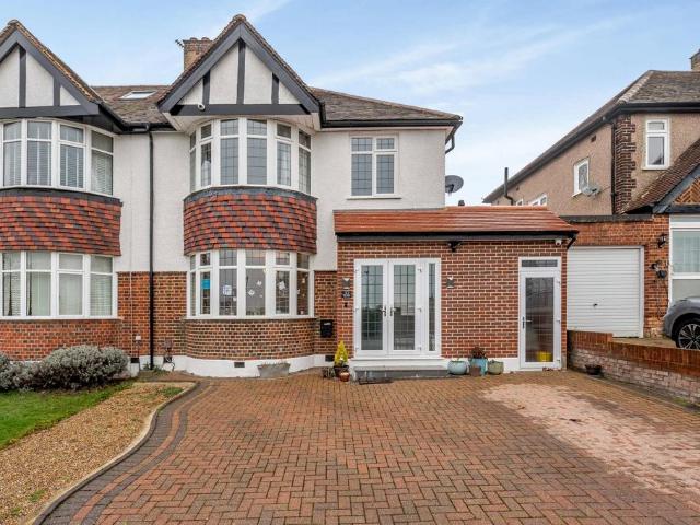 4 bedroom semi detached house for sale
