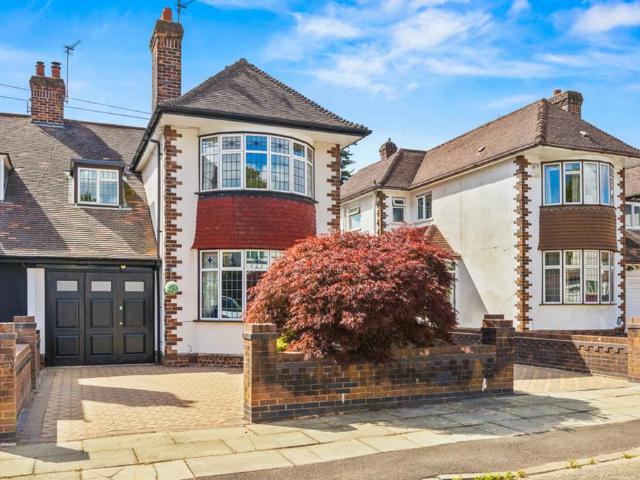 4 bedroom semi detached house for sale