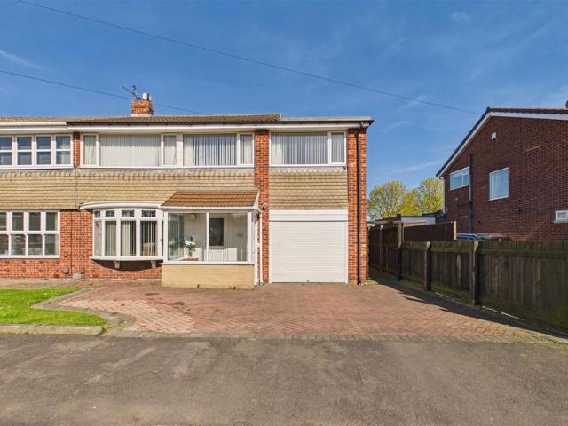 4 bedroom semi detached house for sale