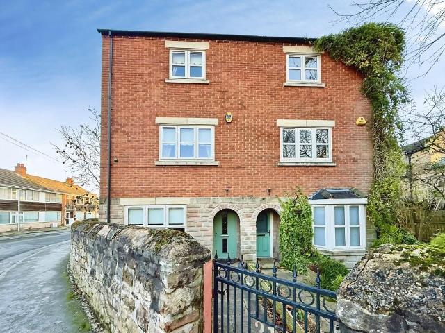 4 bedroom semi detached house for sale