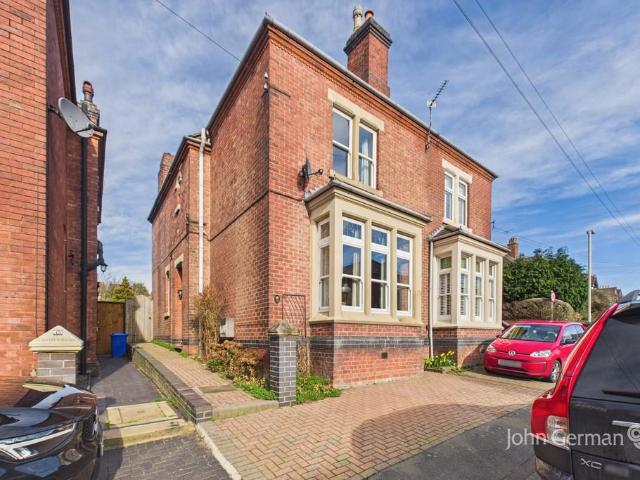 4 bedroom semi detached house for sale