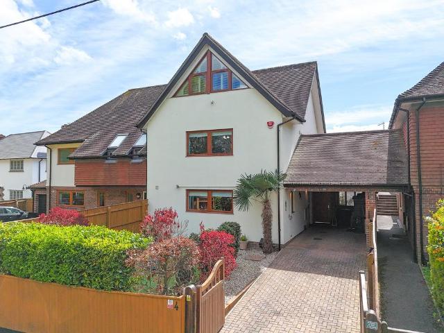 4 bedroom semi detached house for sale